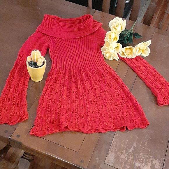 Chelsea & Theodore | Sweaters | Chelsea And Theodore Bright Red ...